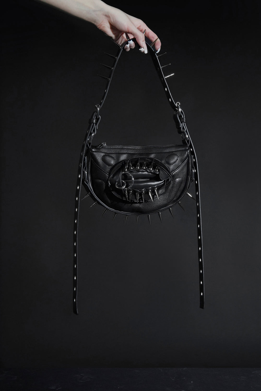 NAMILIA - Vulva Spike Bag - Shop now