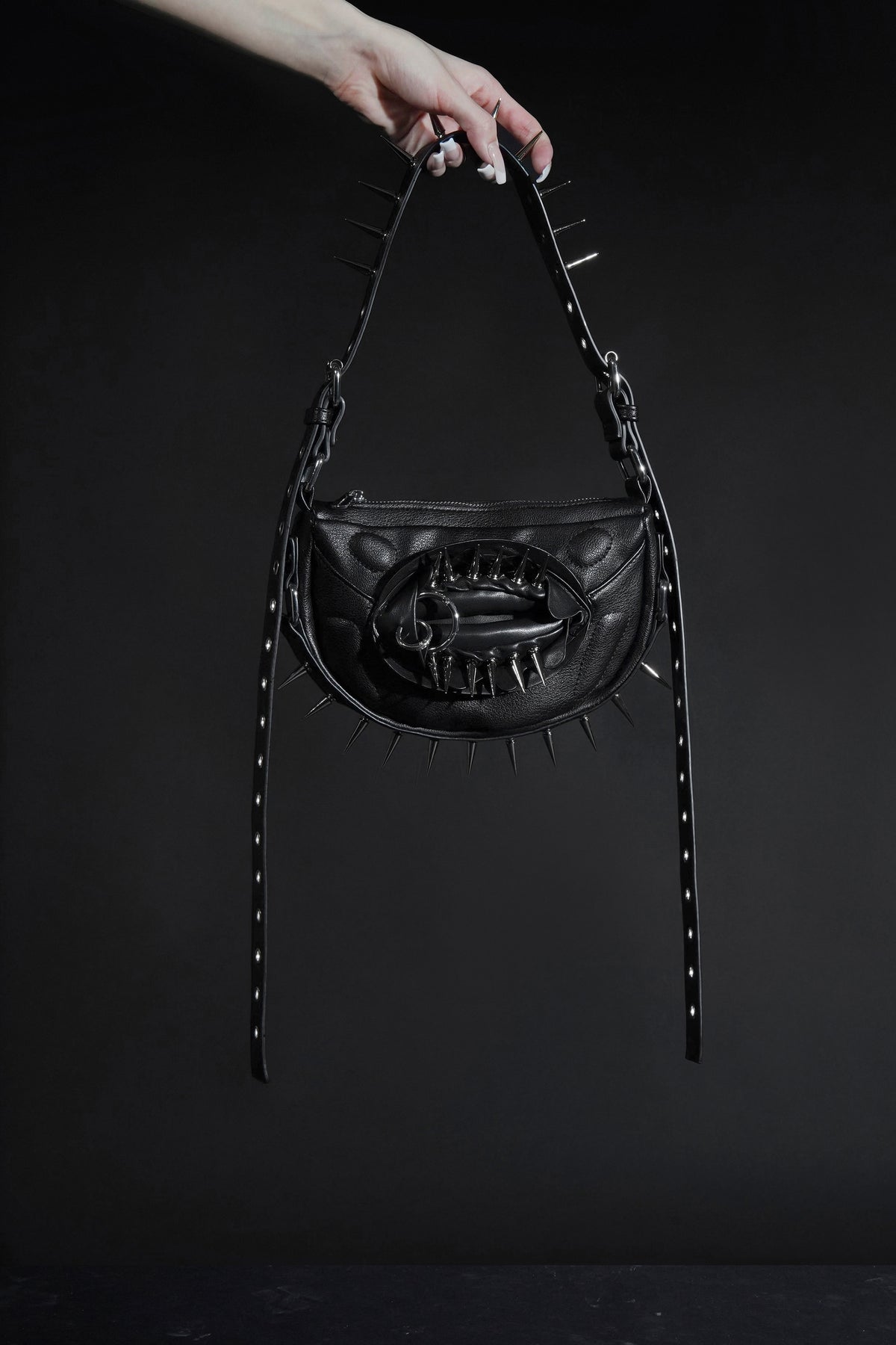 NAMILIA - Vulva Spike Bag - Shop now