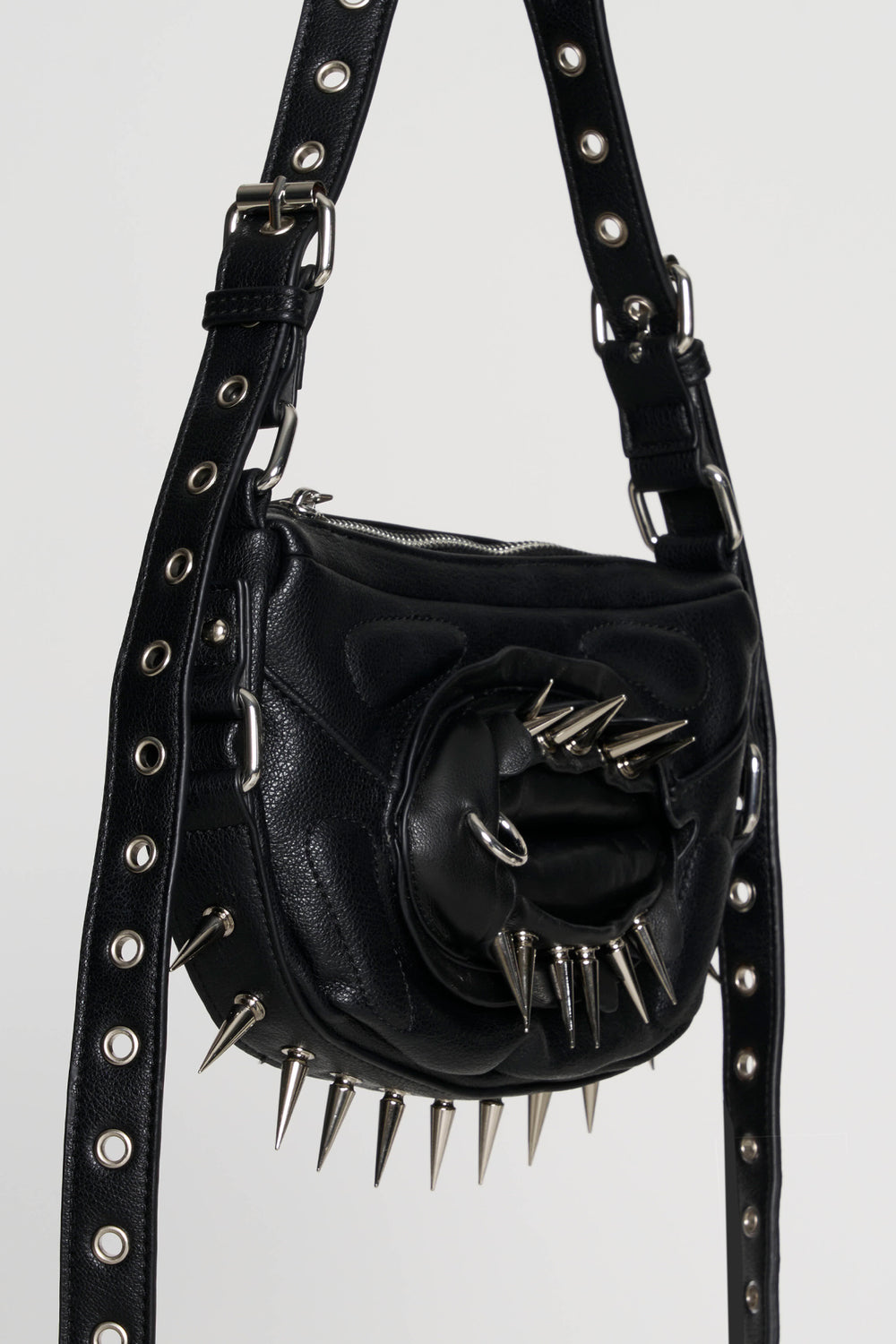 NAMILIA - Vulva Spike Bag - Shop now