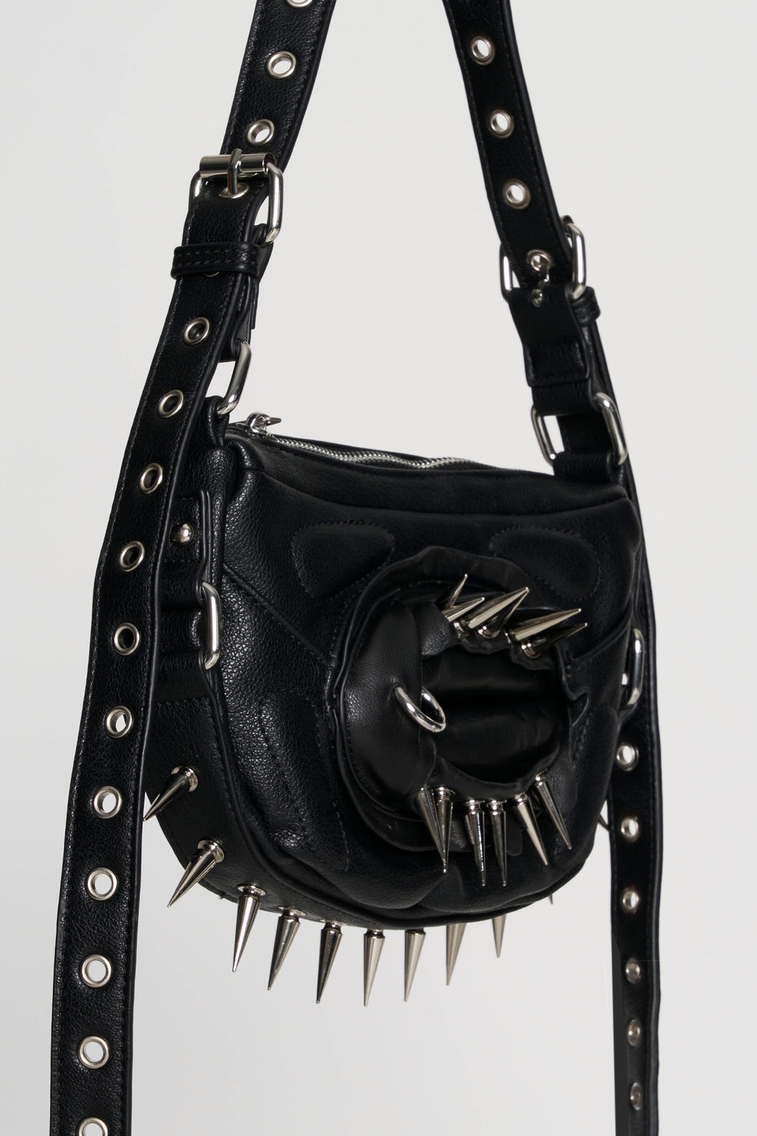 NAMILIA - Vulva Spike Bag - Shop now